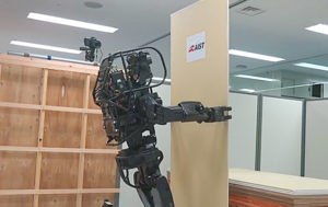 This Humanoid Robot Builder Installs Drywall