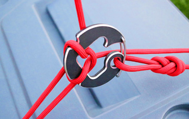 Blackwall Carabiners: Quick-release harness clip for climbing with ...