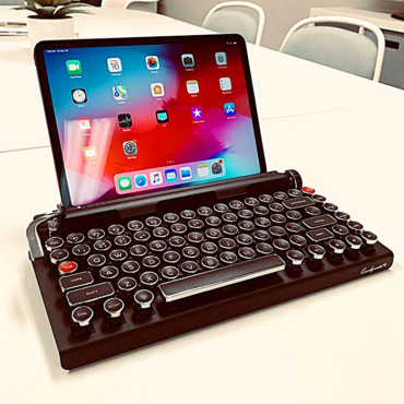 Vintage Typewriter Mechanical Keyboard | Qwerkywriter