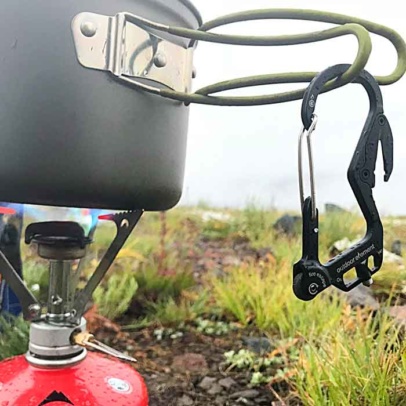 This Carabiner Multi Tool is a Survival Fire Starter | Fire Escape