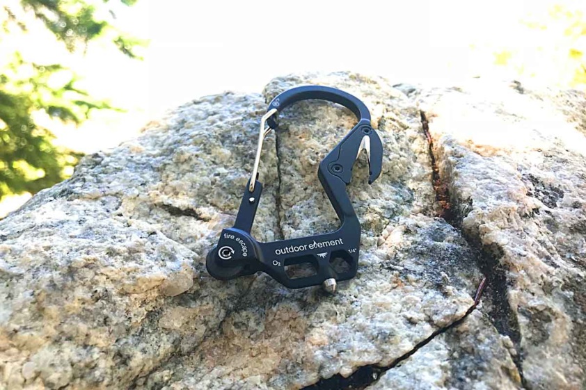 This Carabiner Multi Tool is a Survival Fire Starter | Fire Escape