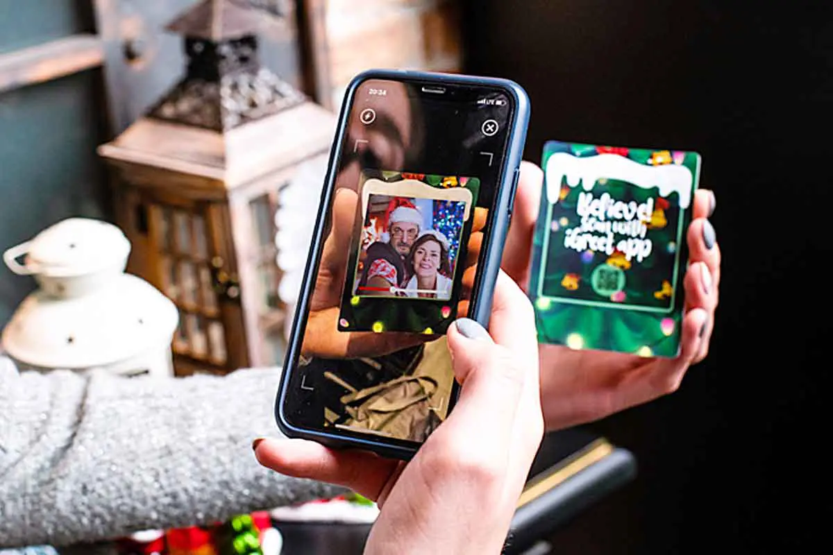iGreet | Augmented Reality Christmas Cards That Brings Back Physical ...