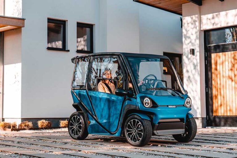 Squad Microcar: A compact city car that runs on solar energy