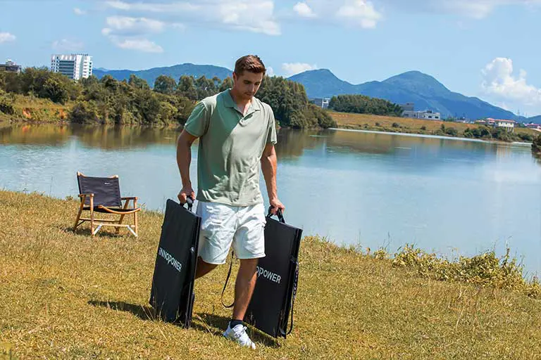 iNNOPOWER: A portable solar panel-table combo for camping - TheSuperBOO!