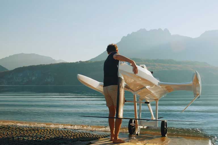 E-JetCycle is an e-bike-like boat that has hydrofoils to fly above water