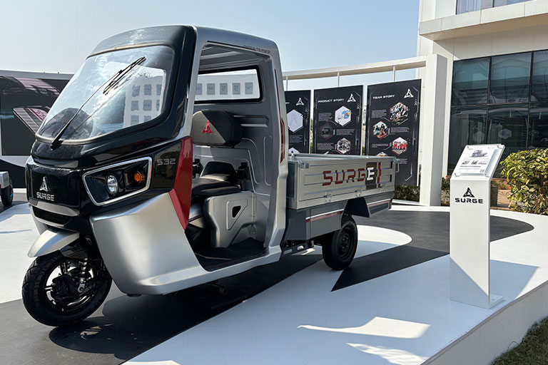 Surge s32 turns from an eclectic auto-rickshaw to an electric scooter