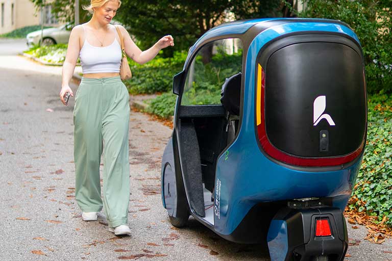 The pedal-electric hybrid Hopper is a German car and bike combo