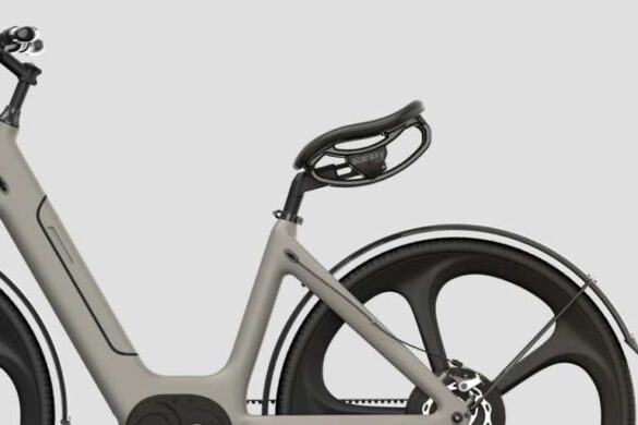 This innovative split bike seat moves with your legs for maximum comfort.
