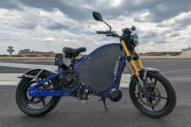 The pedal-controlled electric motorcycle eROCKIT One is fast and street ...